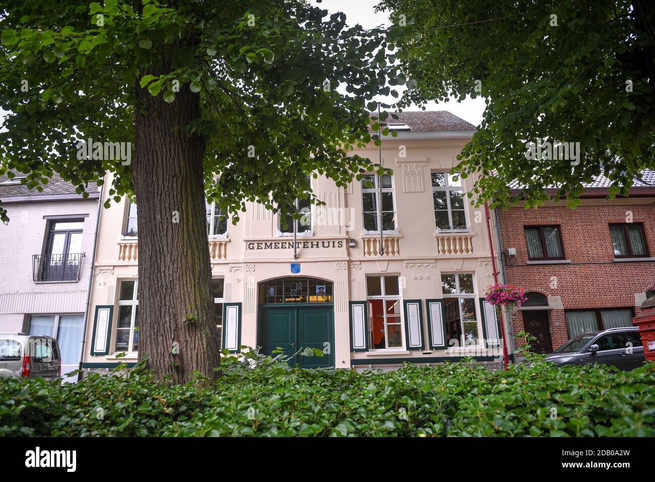 Illustration picture shows the city hall in Olen, Monday 29 June 2020 ...