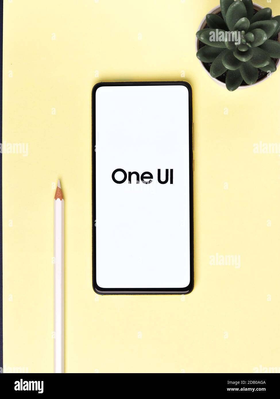 Assam, india - November 15, 2020 : One UI logo on phone screen stock ...