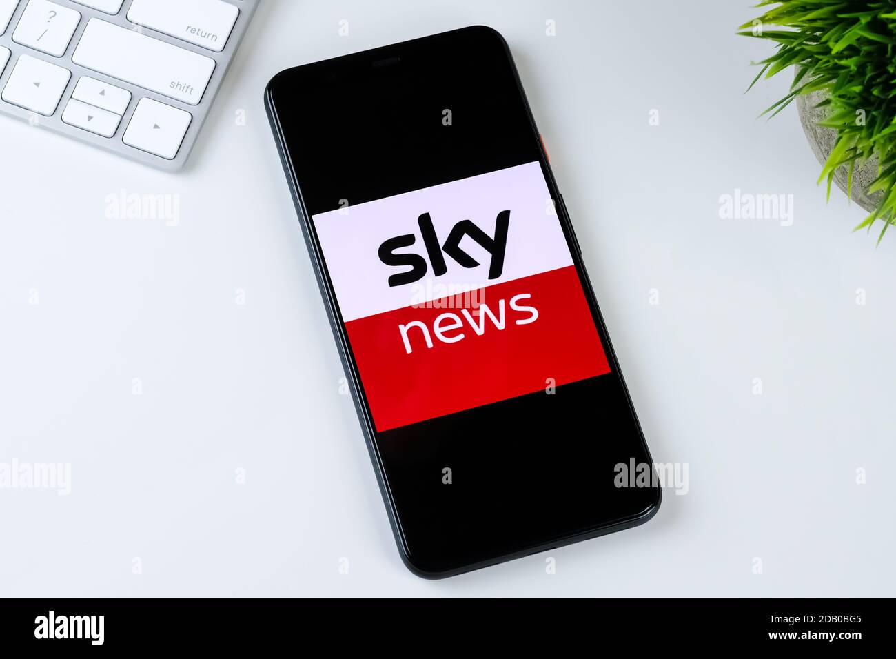 Sky News app logo on a smartphone screen Stock Photo - Alamy