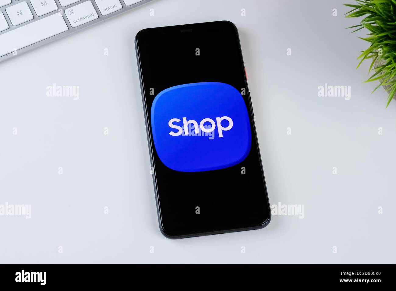 Samsung logo brand name hi-res stock photography and images - Alamy