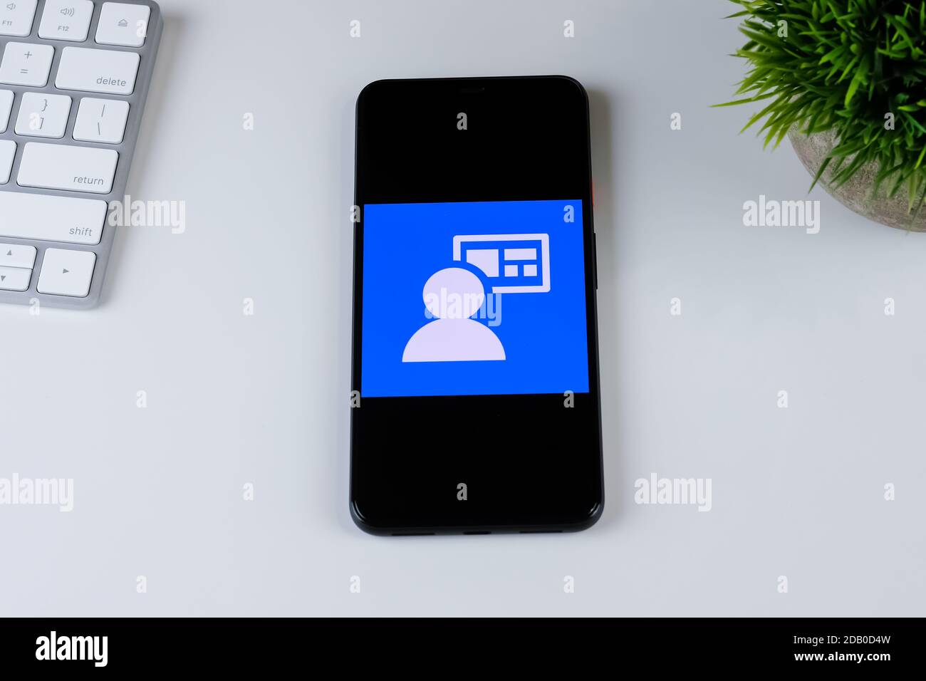 Intune Company Portal app logo on a smartphone screen Stock Photo - Alamy