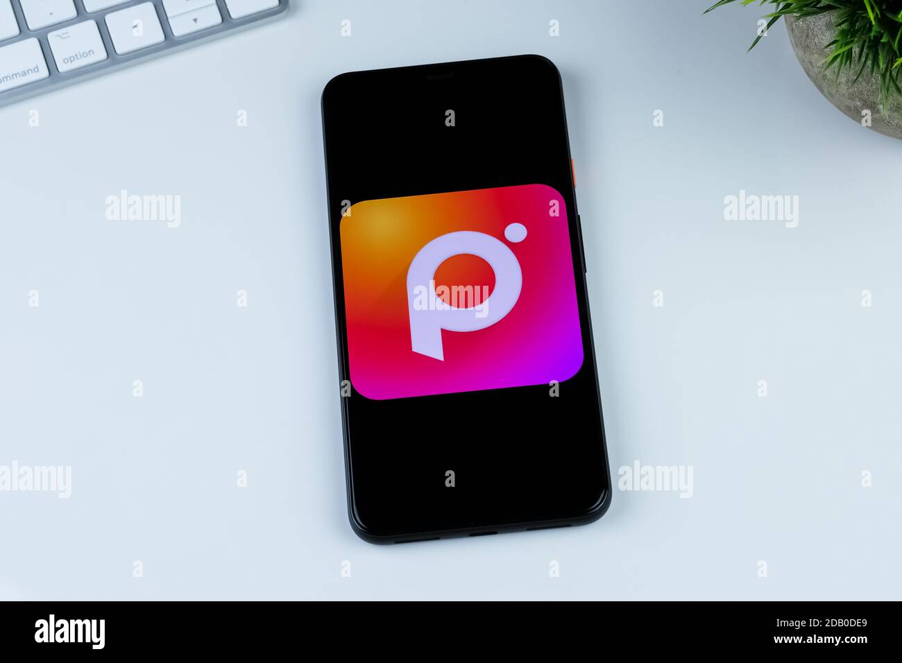 Photo editor app on the screen hi-res stock photography and images - Alamy
