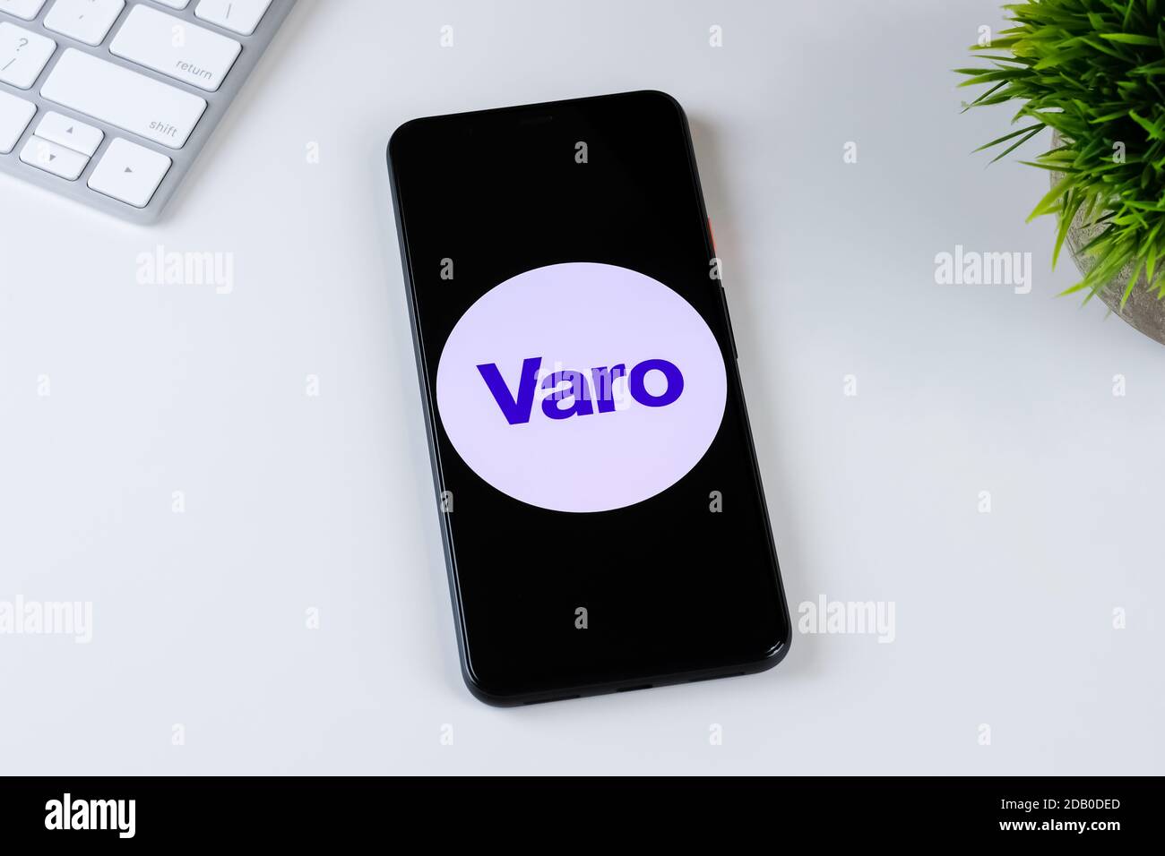 Varo app logo on a smartphone screen Stock Photo - Alamy