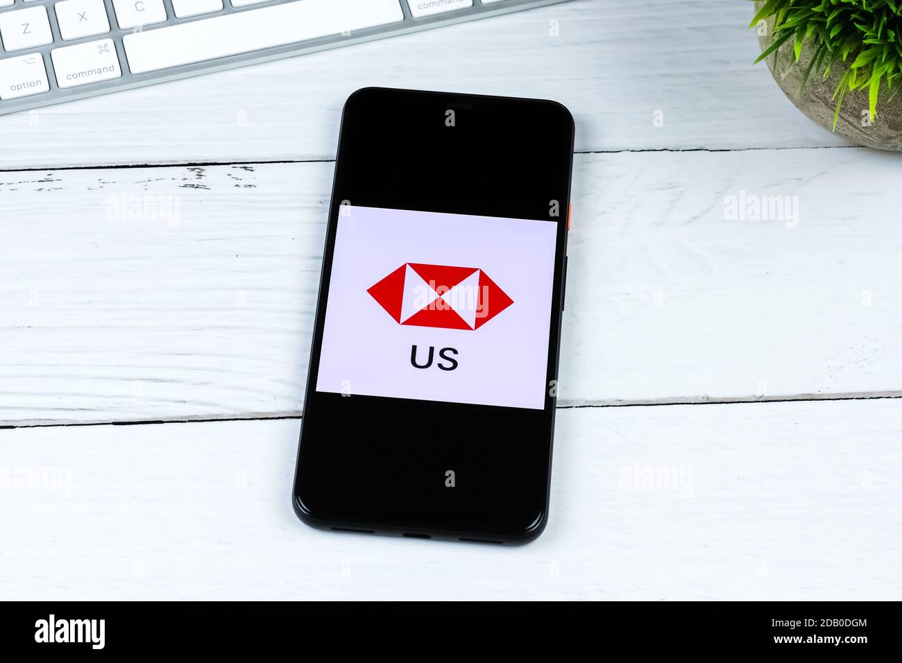 Hsbc app logo hi-res stock photography and images - Alamy