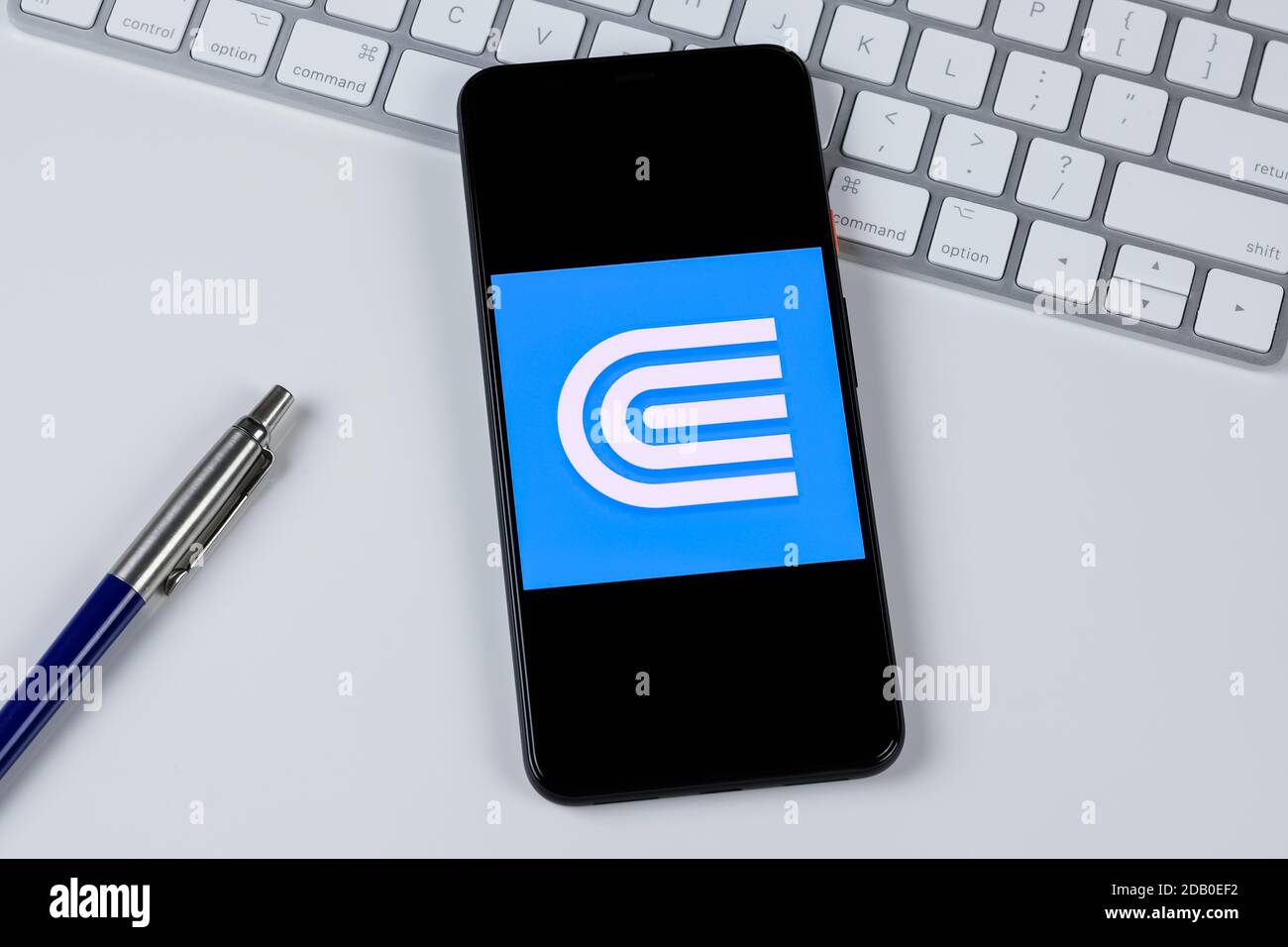 Con Edison app logo on a smartphone screen Stock Photo - Alamy