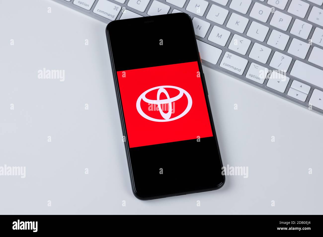Toyota app logo on a smartphone screen Stock Photo - Alamy