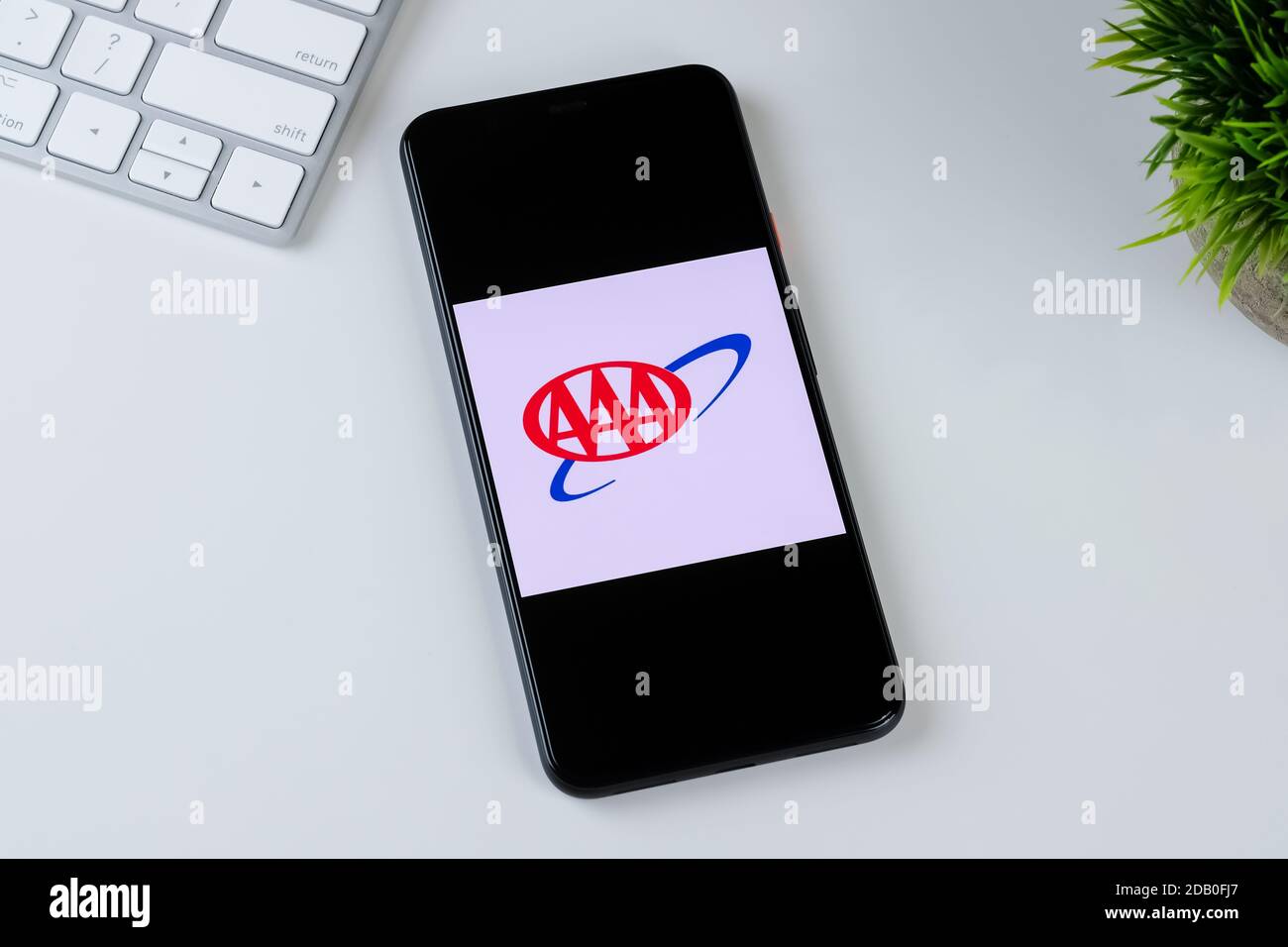 AAA Mobile app logo on a smartphone screen Stock Photo - Alamy