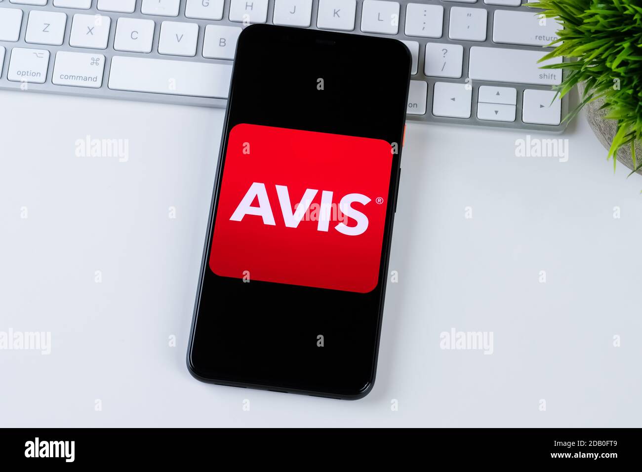 Avis Car Rental app logo on a smartphone screen Stock Photo - Alamy