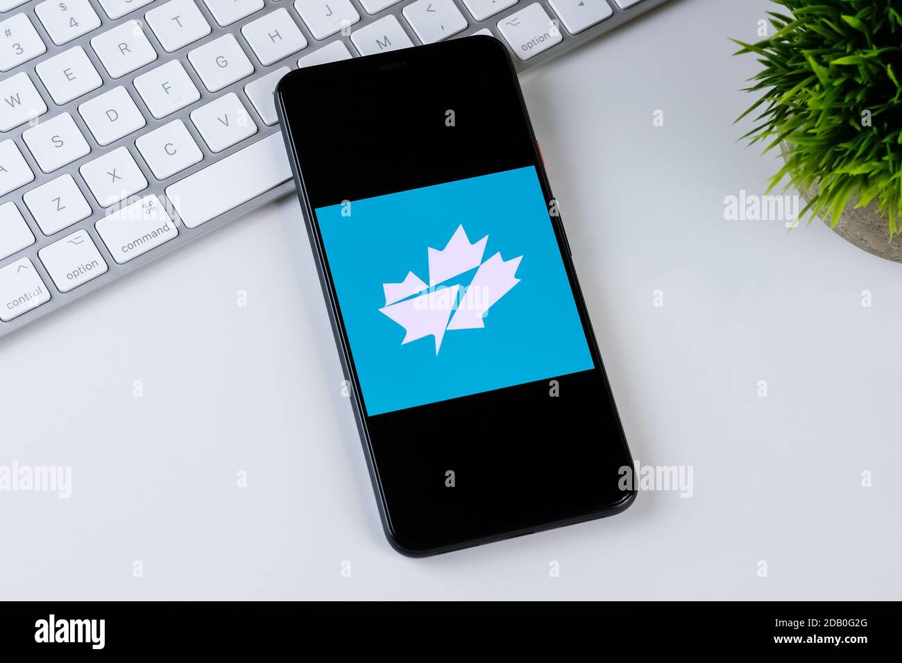 Westjet logo hi-res stock photography and images - Alamy