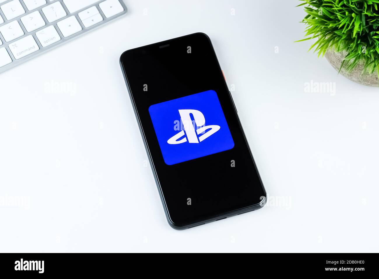 PlayStation App app logo on a smartphone screen Stock Photo - Alamy
