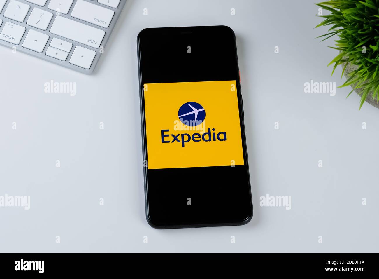 Expedia app logo hi-res stock photography and images - Alamy