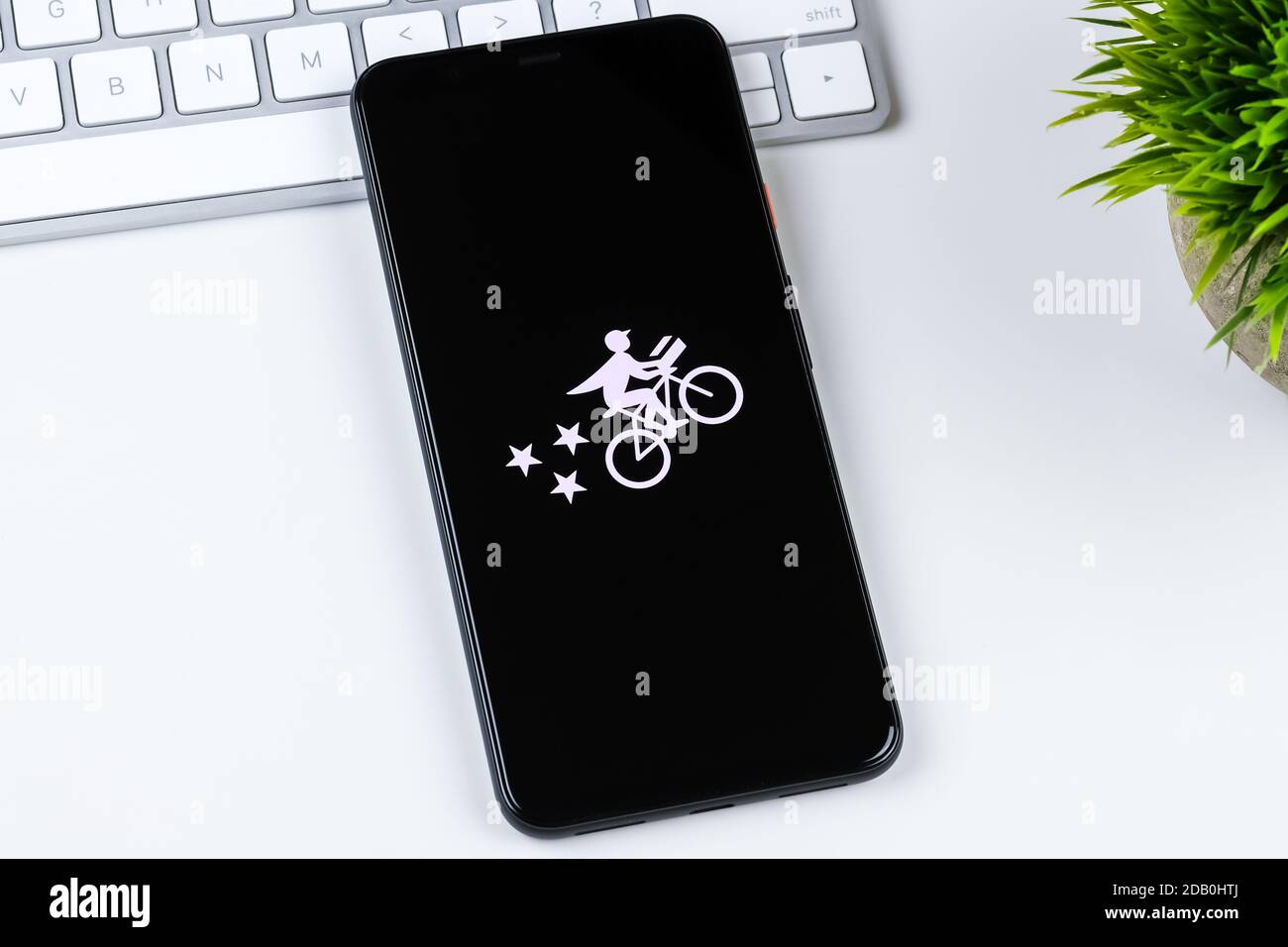 Postmates app logo hi-res stock photography and images - Alamy