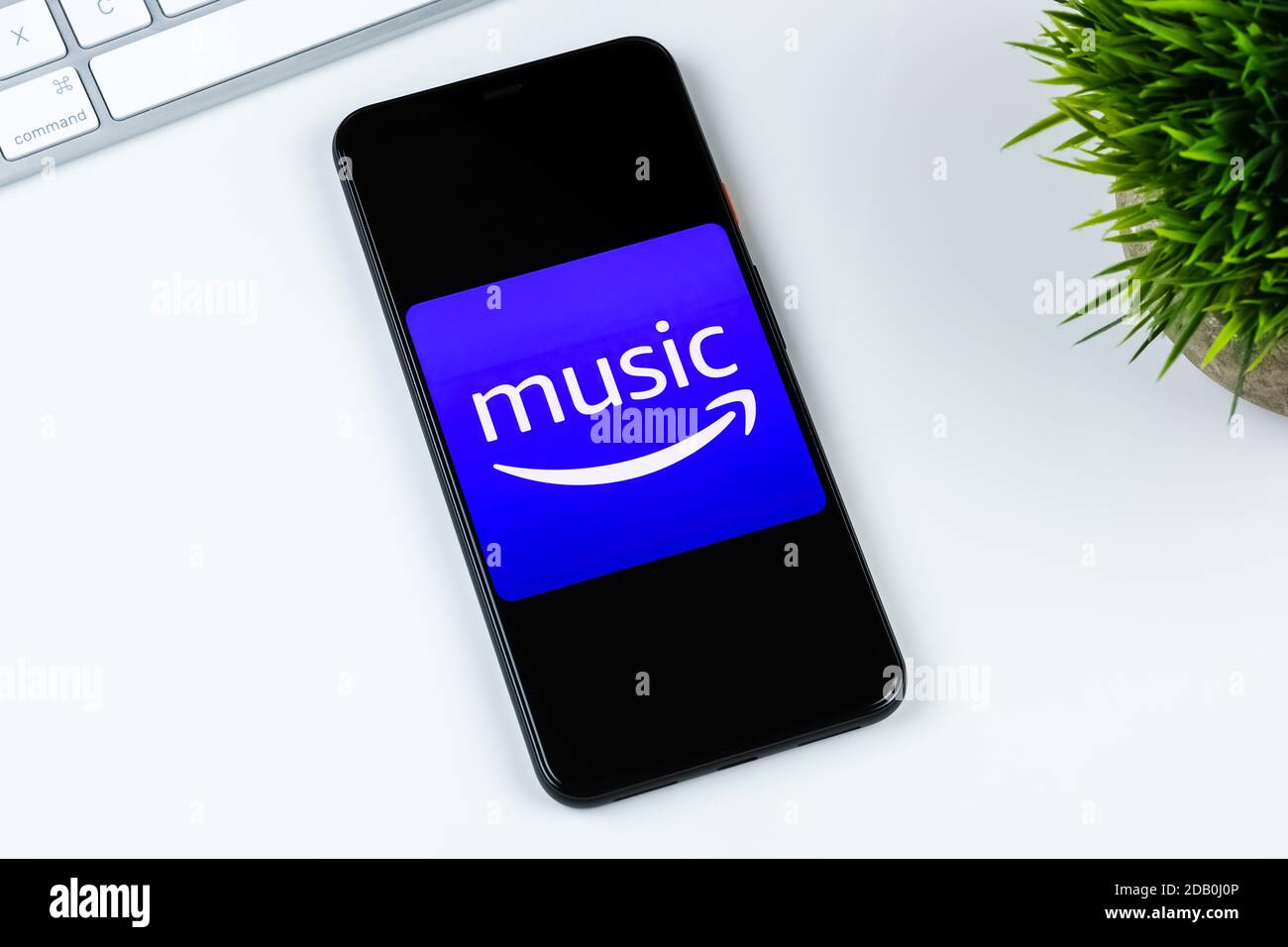 Amazon Music app logo on a smartphone screen Stock Photo - Alamy