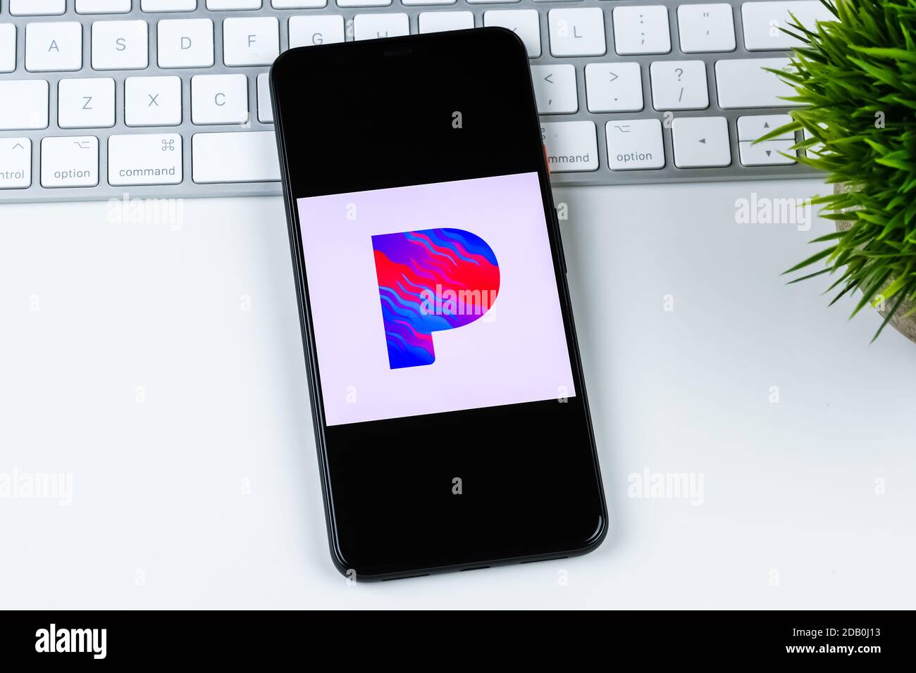 Pandora app logo on a smartphone screen Stock Photo - Alamy