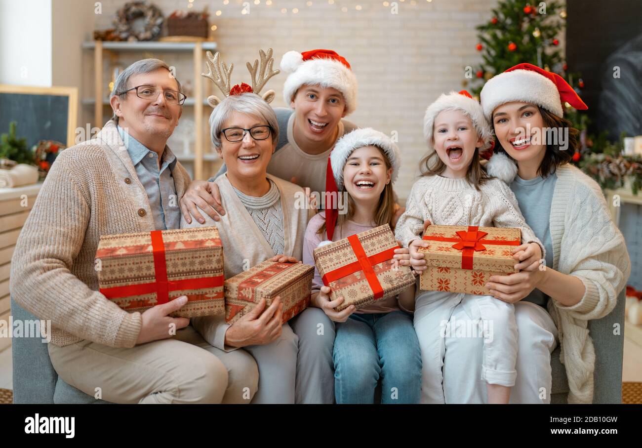 Merry Christmas and Happy Holidays! Grandma, grandpa, mum, dad and ...