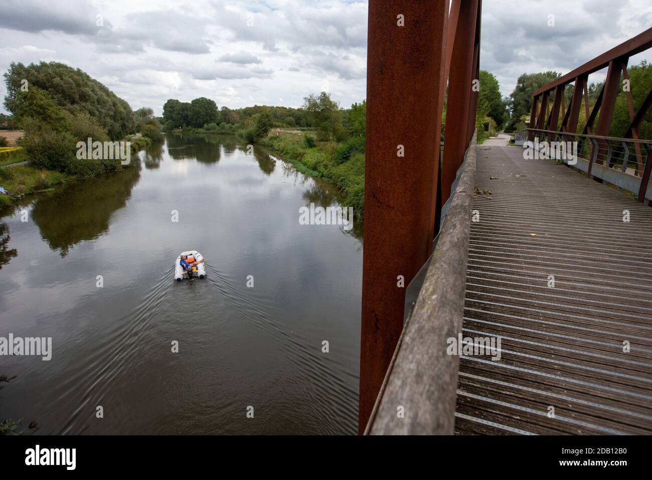 Illustration picture shows the Pont Rouge and the Leie river in Comines ...