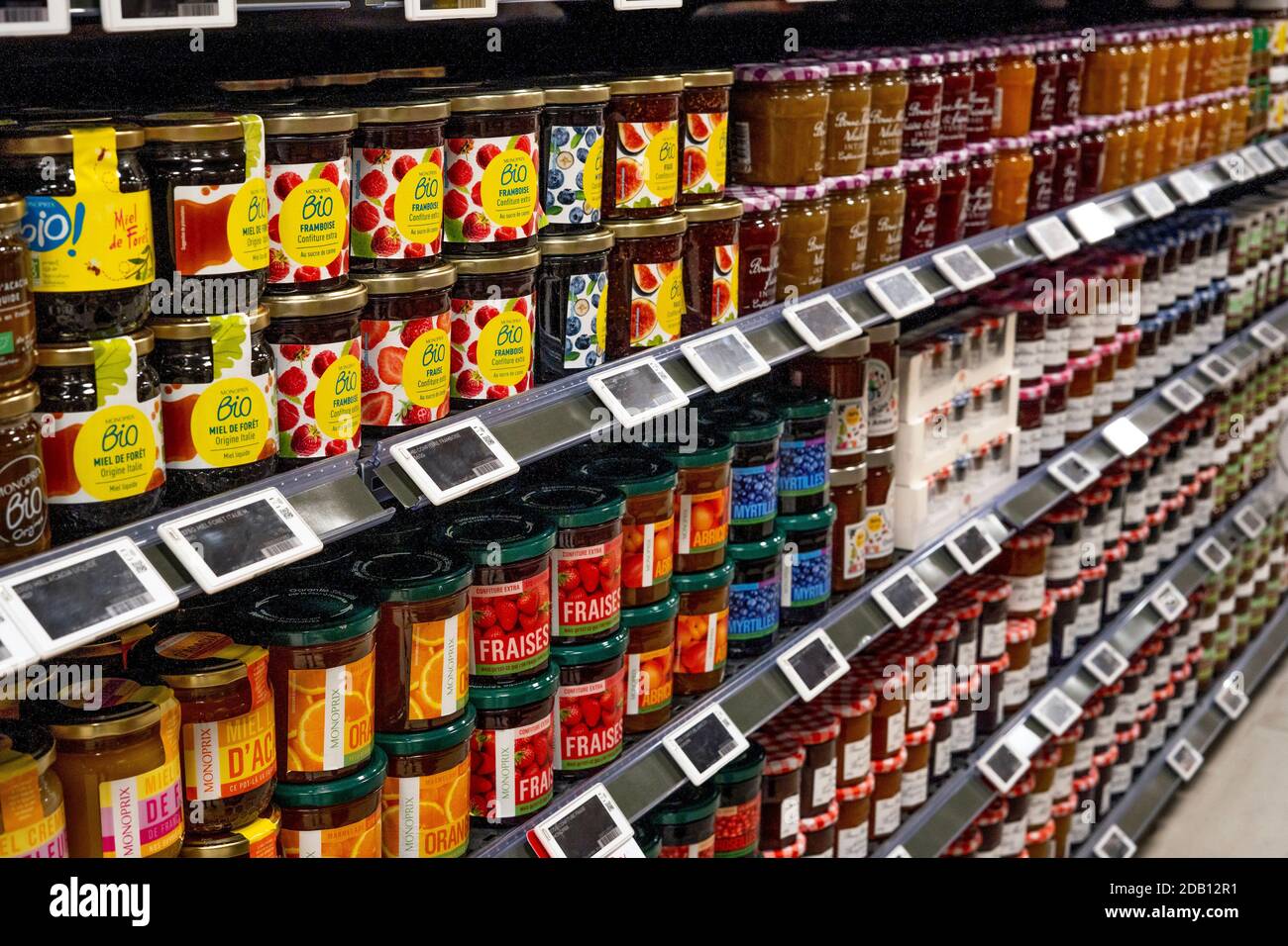 Jam jars display market hi-res stock photography and images - Alamy