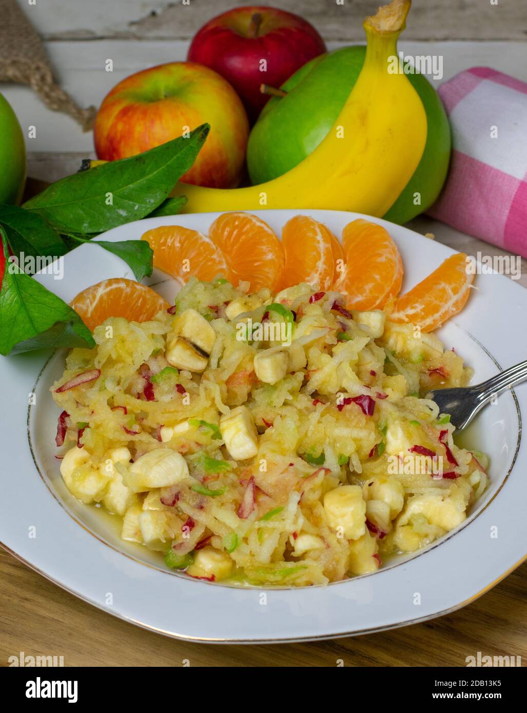 Rasped apple hi-res stock photography and images - Alamy