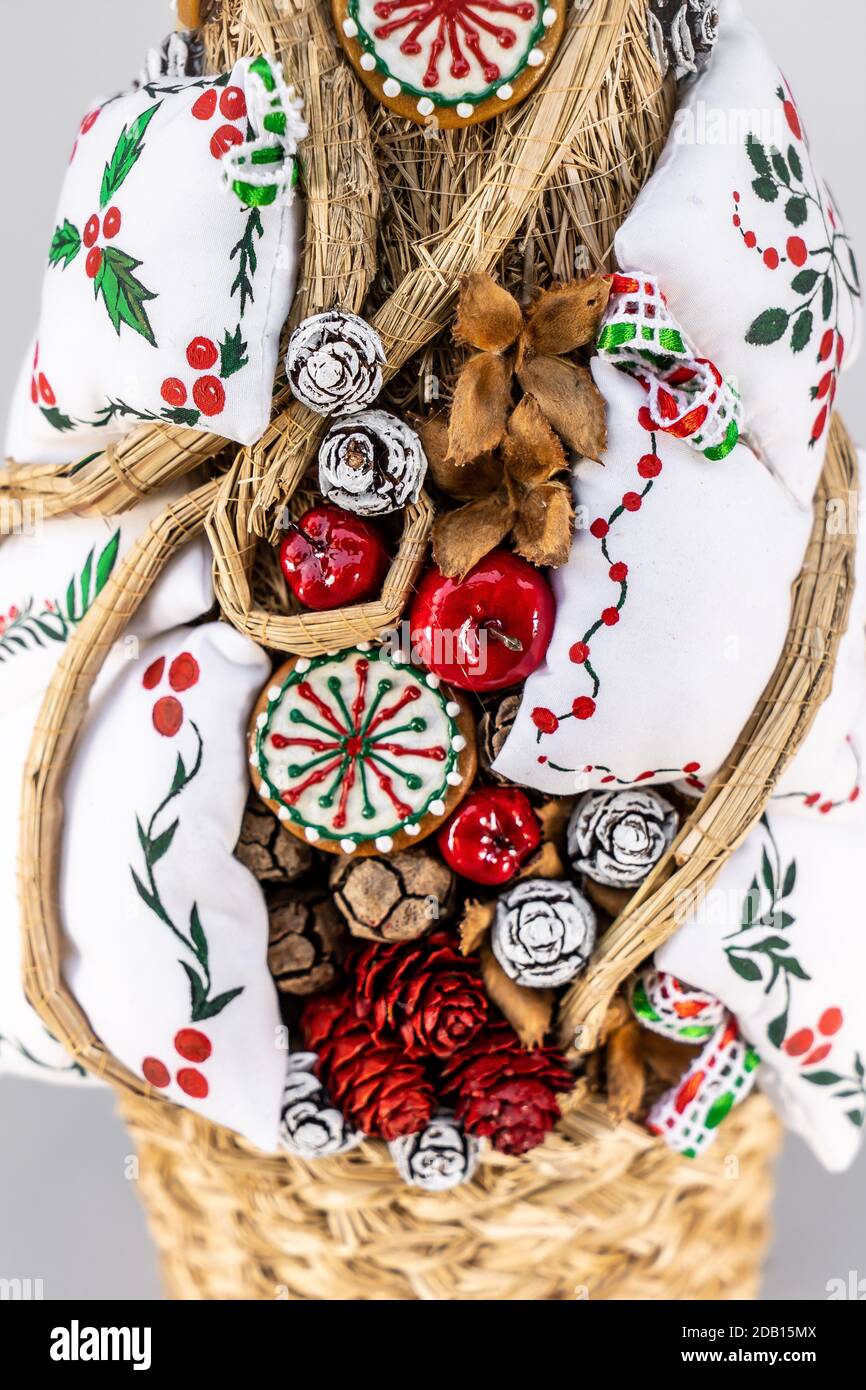 Christmas tree table cones mini decoration for new year celebration ...