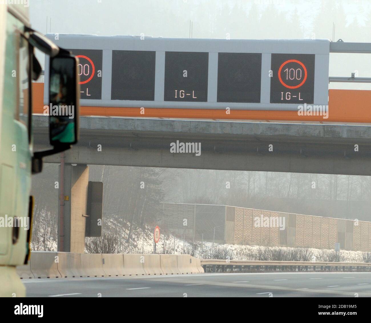 Dust pollution reduction hi-res stock photography and images - Alamy