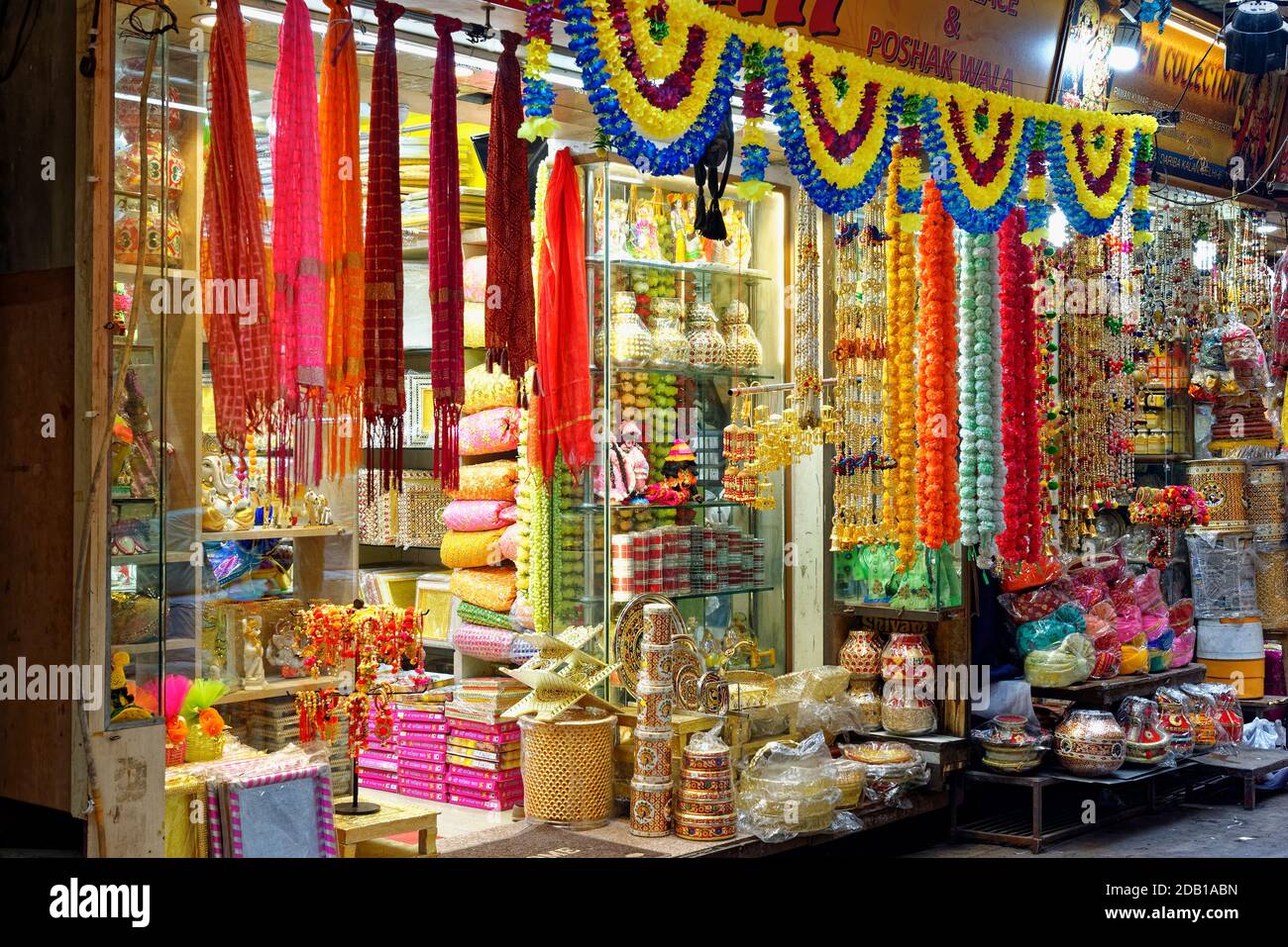 Market Stalls, Chandni Chowk bazaar, one of the oldest market place in ...