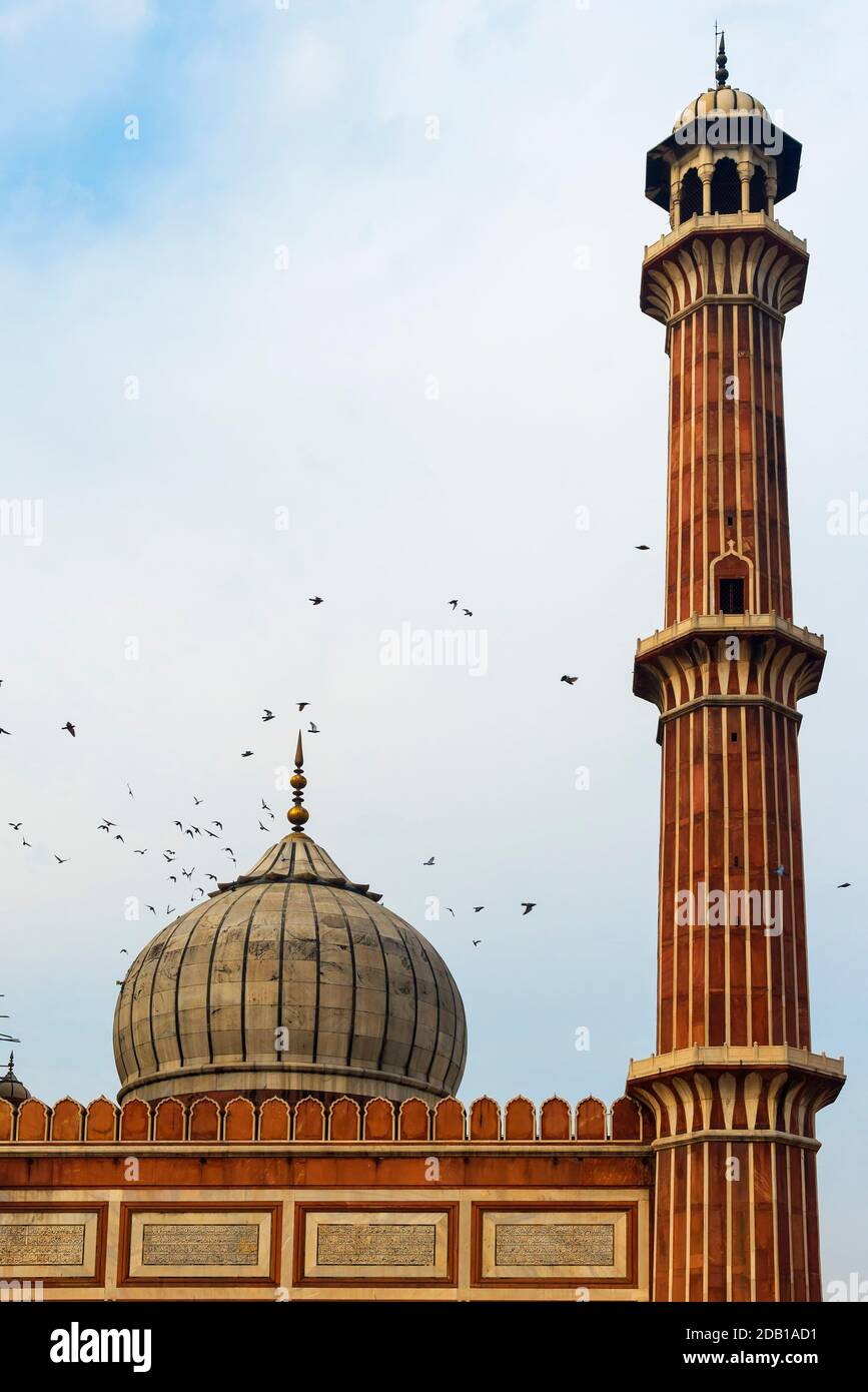 Indian mosque exterior hi-res stock photography and images - Alamy