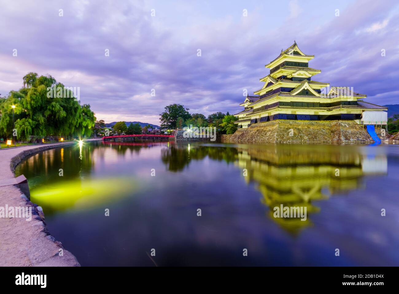Night view of the Matsumoto Castle (or Crow Castle) and bridge, in ...