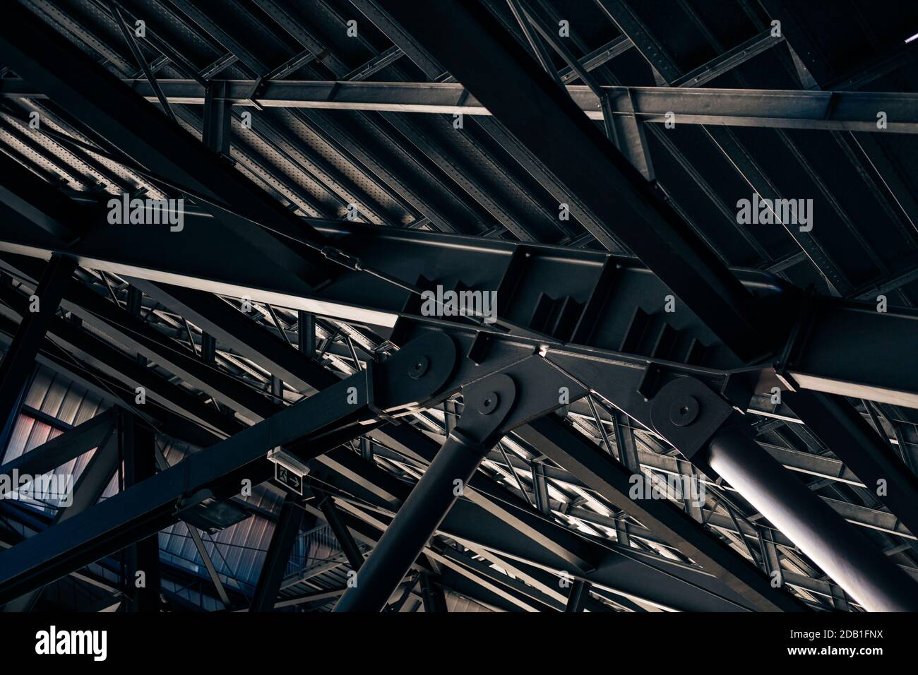metal load-bearing structure of a large building Stock Photo - Alamy