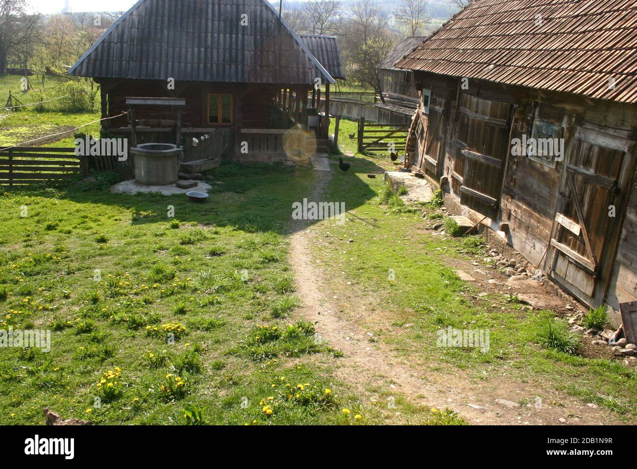 Wooden shed with wooden shingles hi-res stock photography and images ...