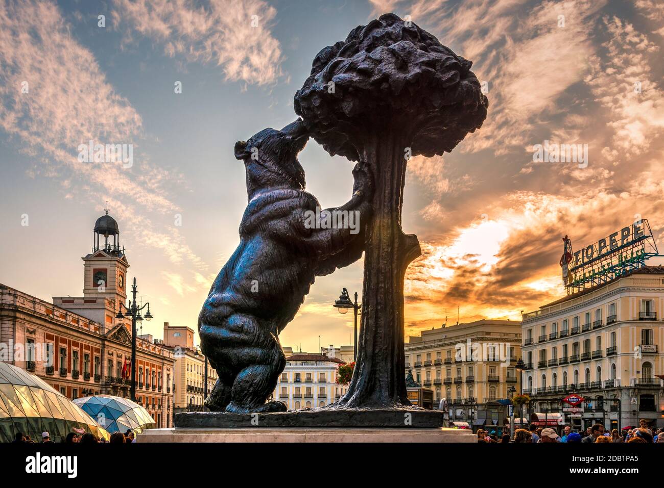 Bear and the Madrono sculpture, heraldic symbol of Madrid, Puerta del ...