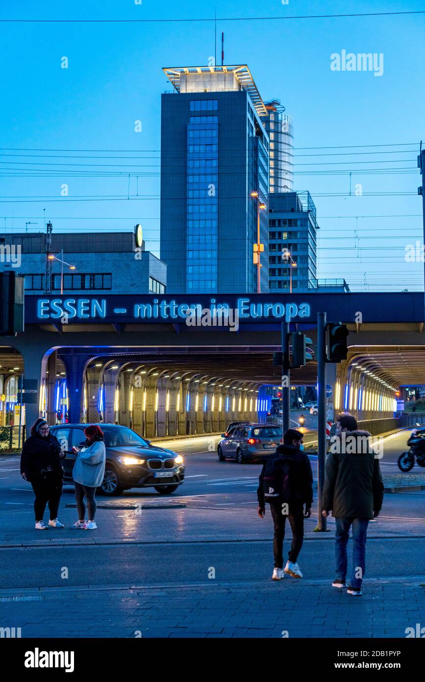 The city centre of Essen, central station, EVONIK high-rise, NRW ...
