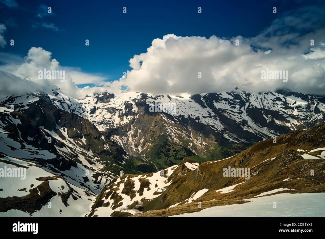 European Alps, mountain peaks of Hohe Tauern with snow Stock Photo - Alamy