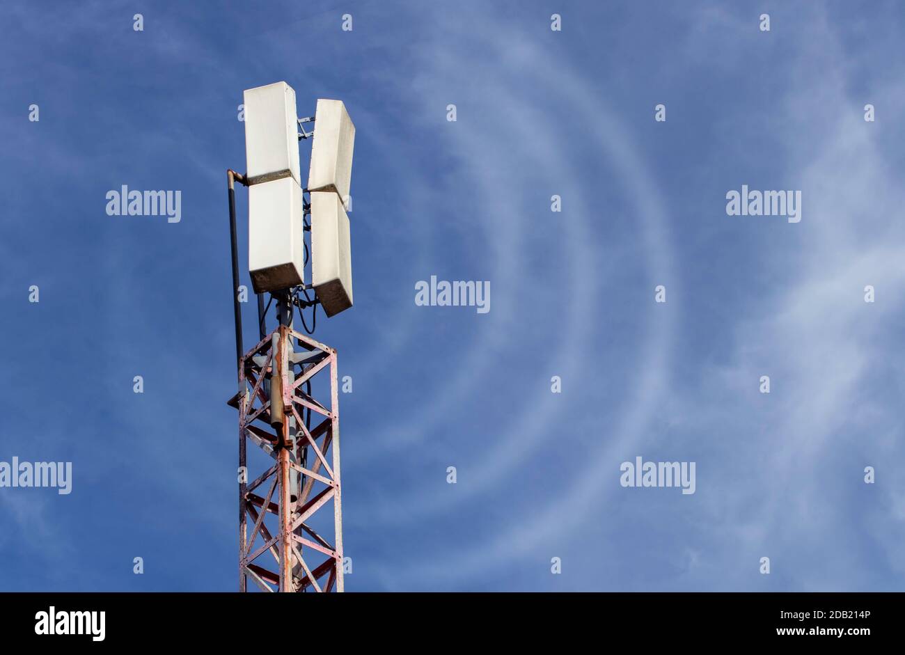 Telecommunication tower antennas hi-res stock photography and images - Alamy