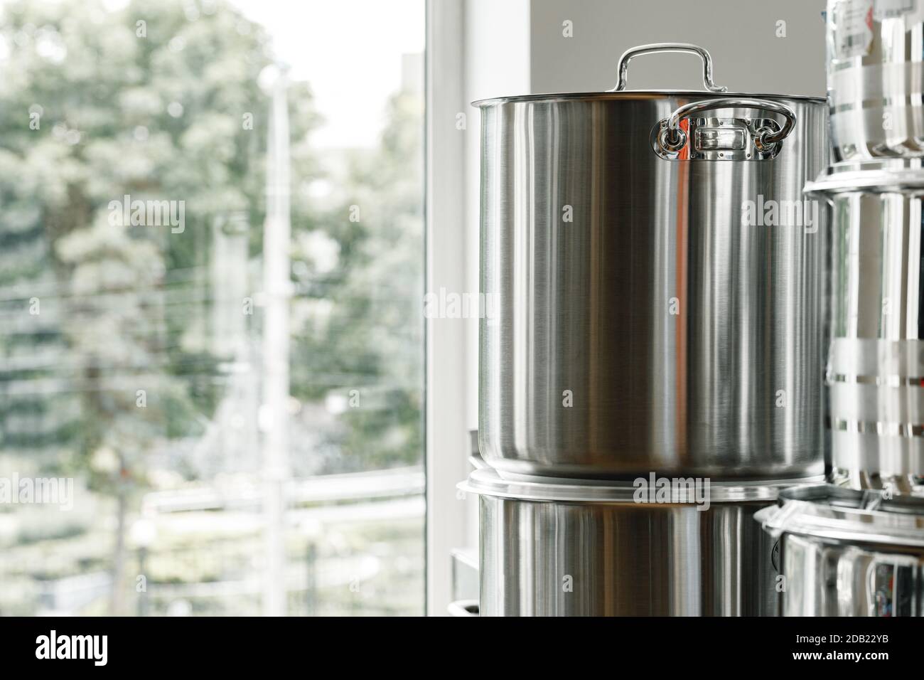 Industrial cooking pots hi-res stock photography and images - Alamy