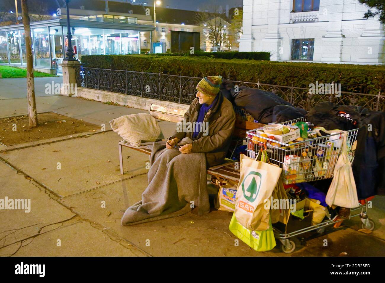Covid 19: Vienna before the 2 hard lockdown Vienna, 11/13/2020 Homeless ...