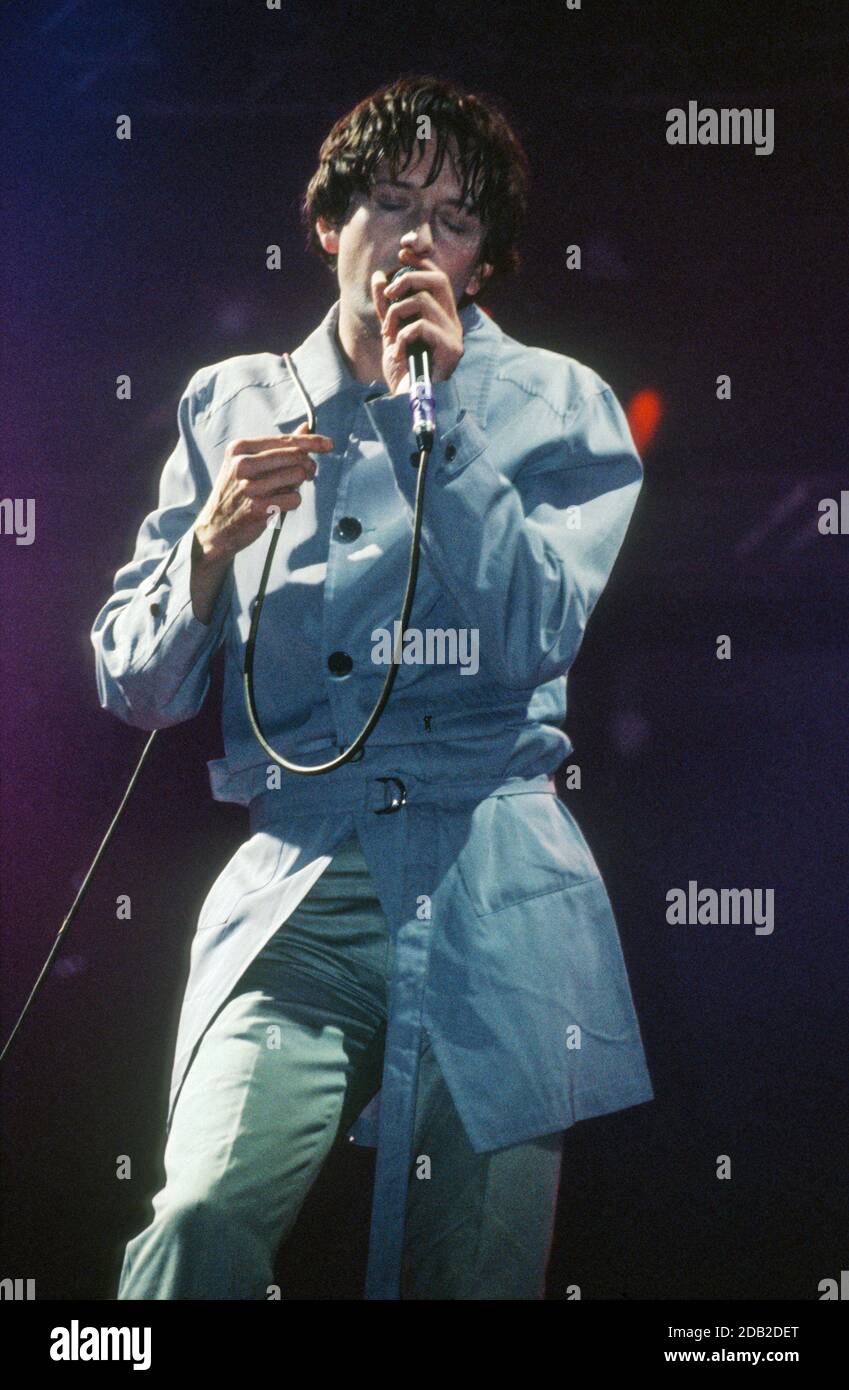 Pulp band nineties hi-res stock photography and images - Alamy