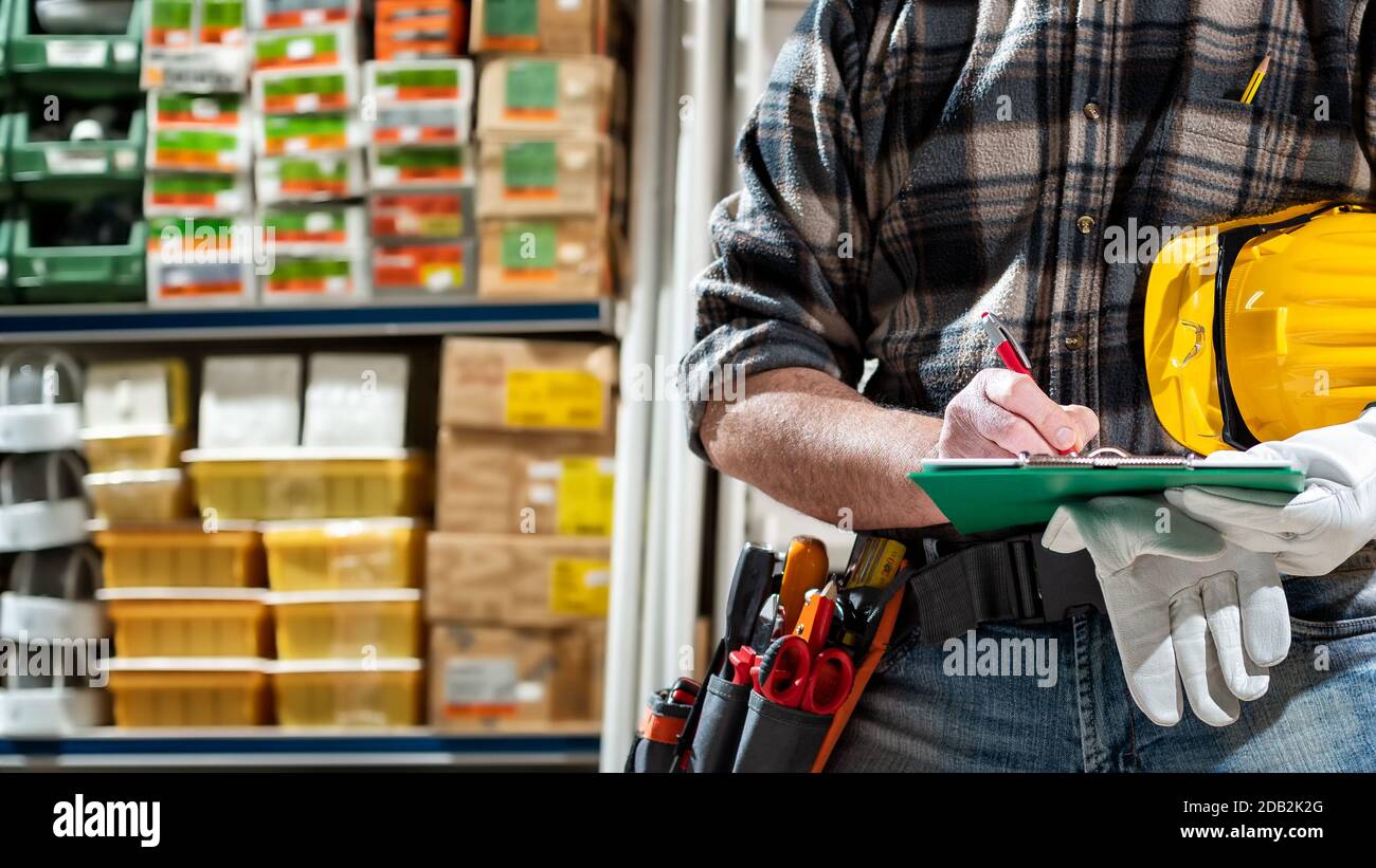 Electrician write hi-res stock photography and images - Alamy
