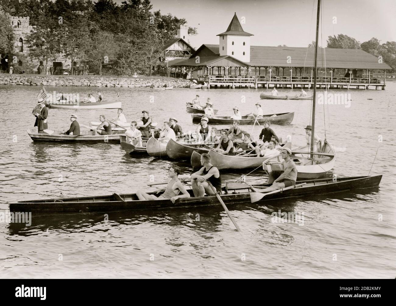 Watching Divers at traver's Island from canoes as New York Atletic Club ...
