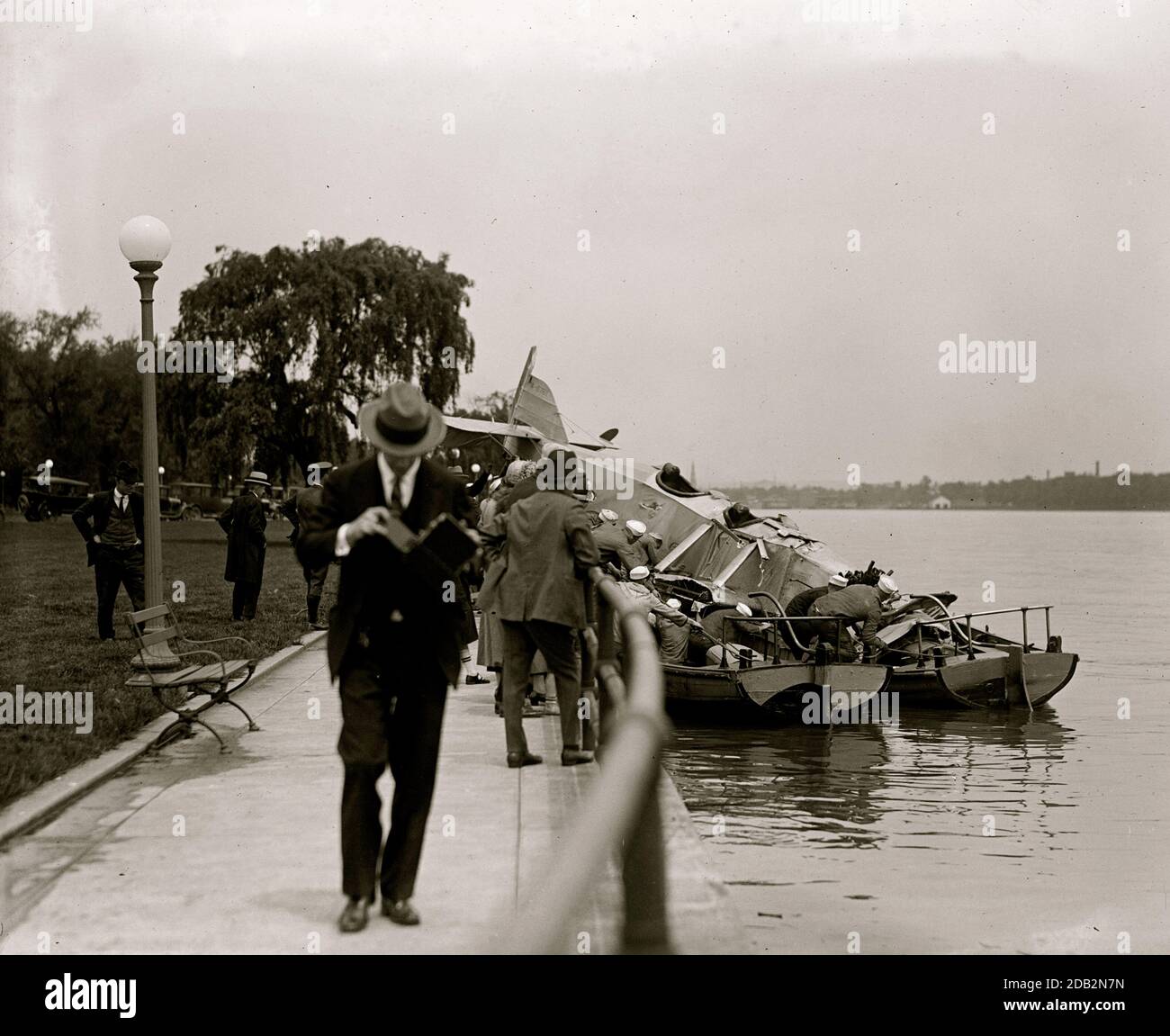 Crash of Navy plane on Haynes Point, 5/13/26, Potomac, Park Stock Photo ...