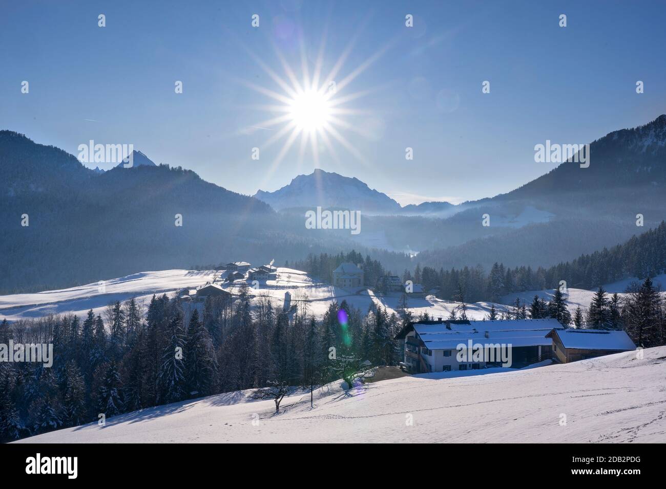 A sunny day in winter in Ettenberg. Marktschellenberg, Berchtesgaden ...