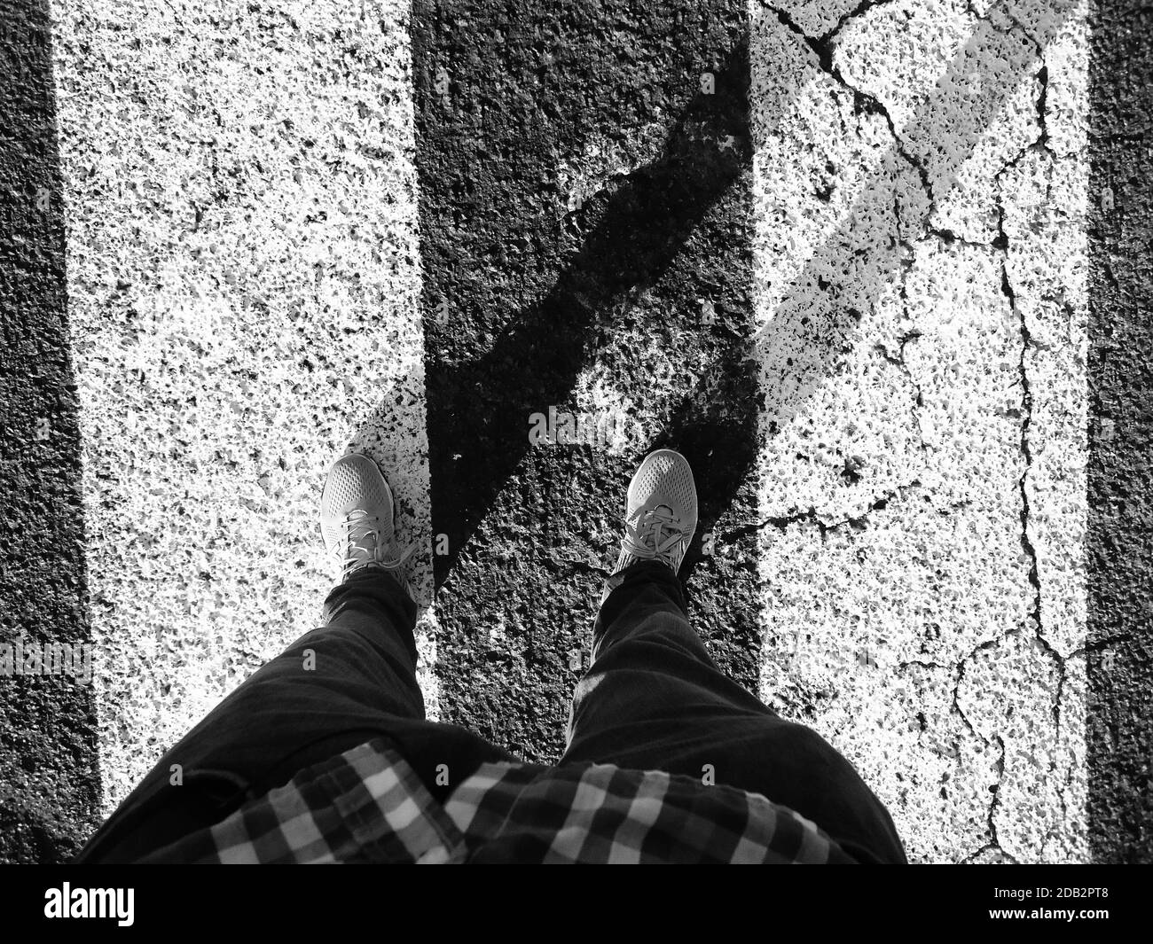 Stand in one line Black and White Stock Photos & Images - Alamy