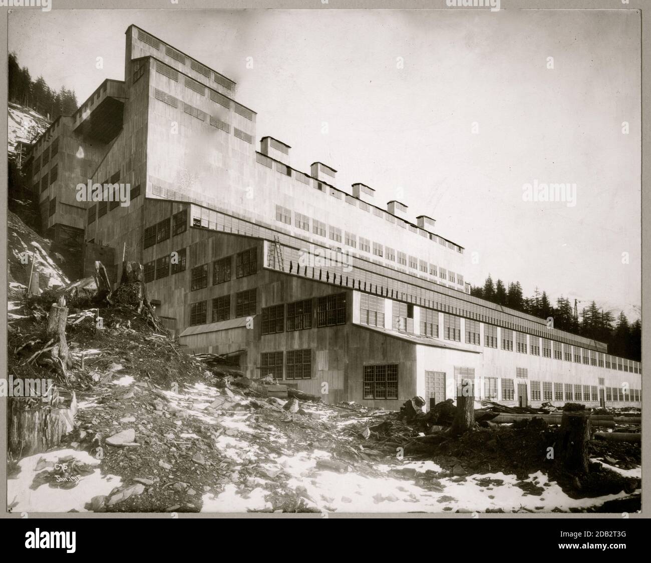 Gold mill hi-res stock photography and images - Alamy