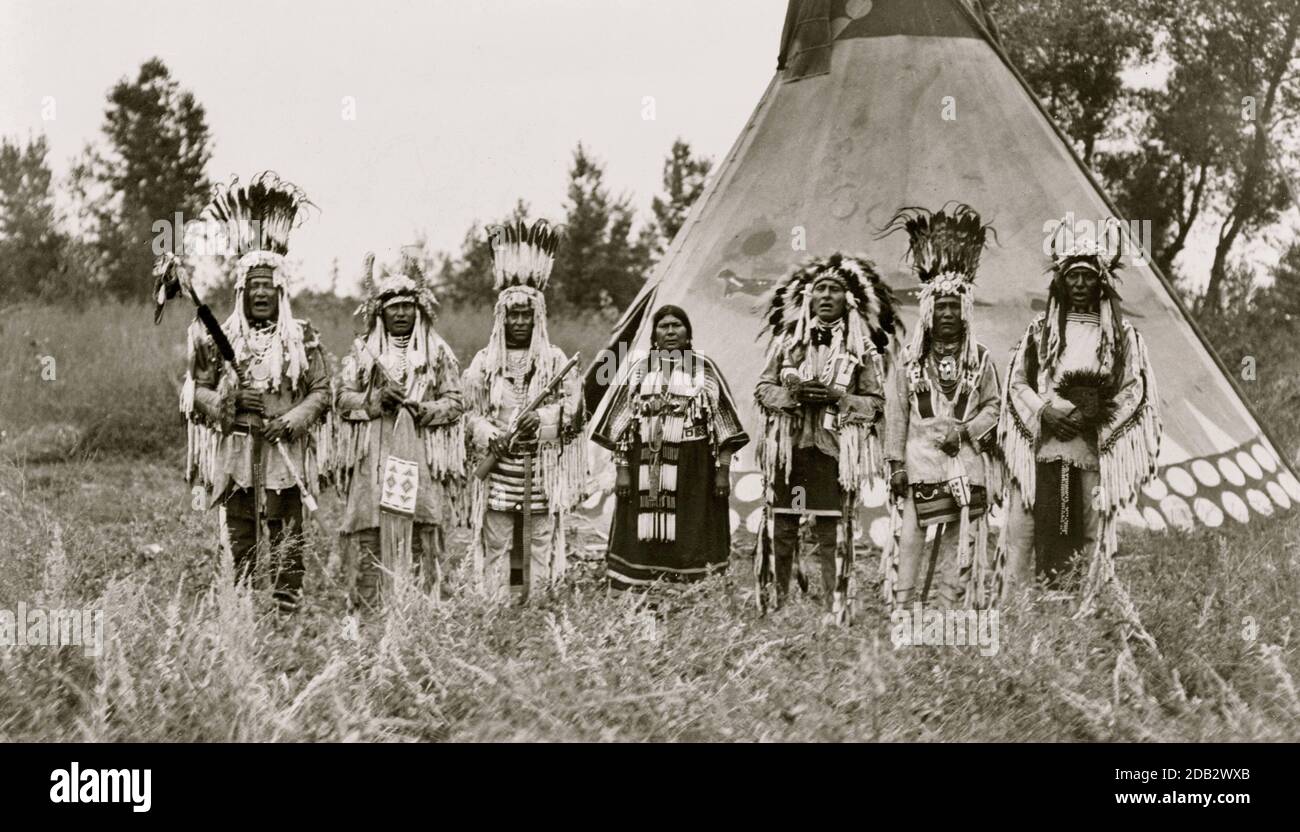 Blackfoot indians hi-res stock photography and images - Alamy