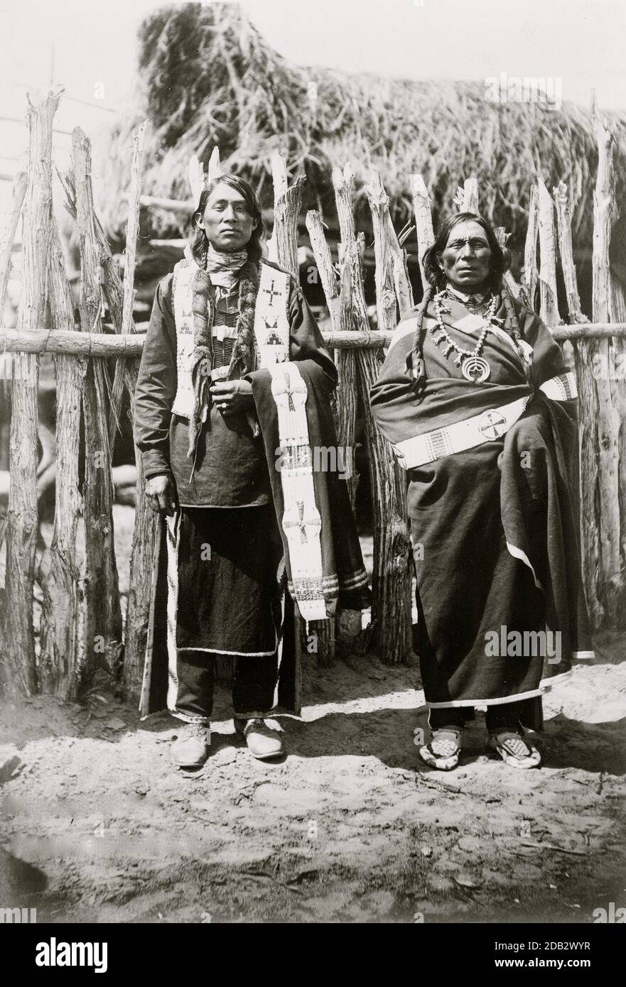 Native americans indians hi-res stock photography and images - Alamy