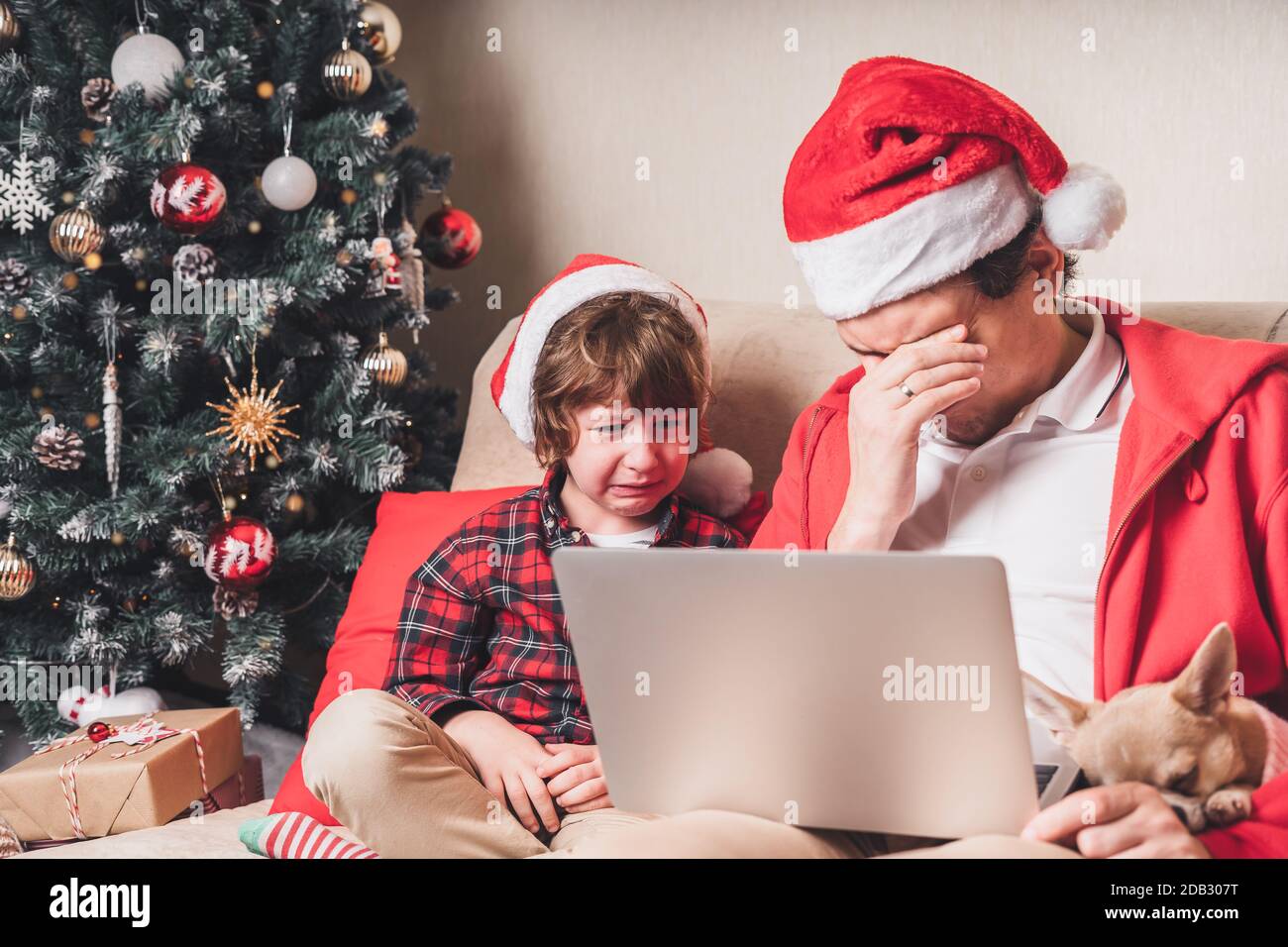 Man computer unhappy children hi-res stock photography and images - Alamy