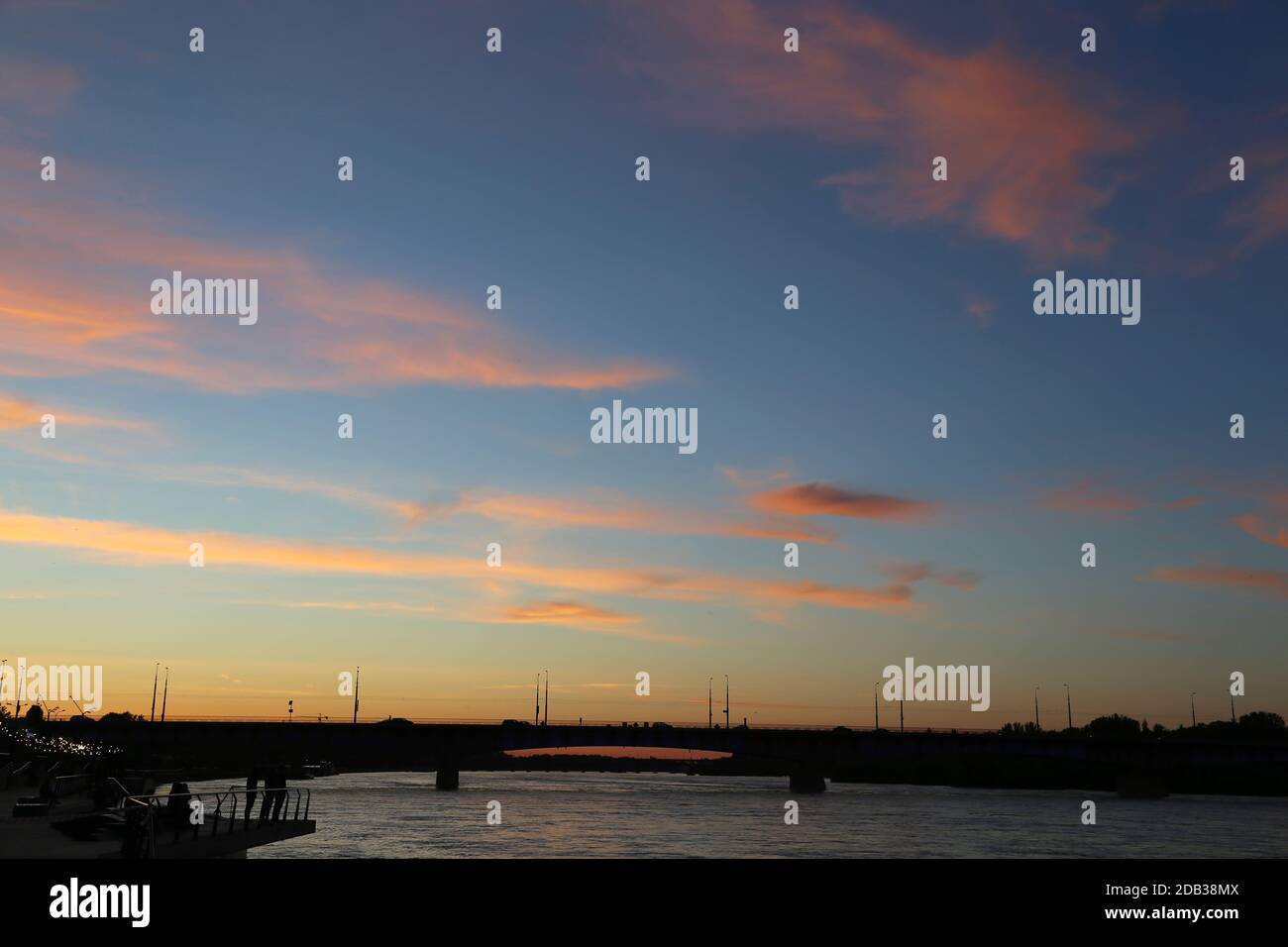 River promenade in warsaw poland hi-res stock photography and images ...