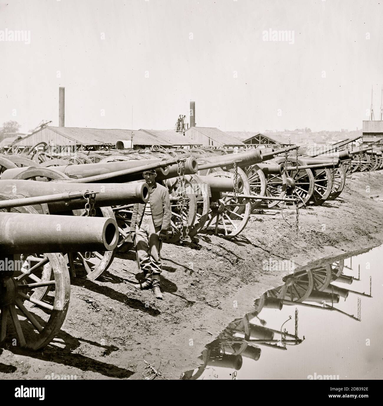 Siege guns hi-res stock photography and images - Alamy