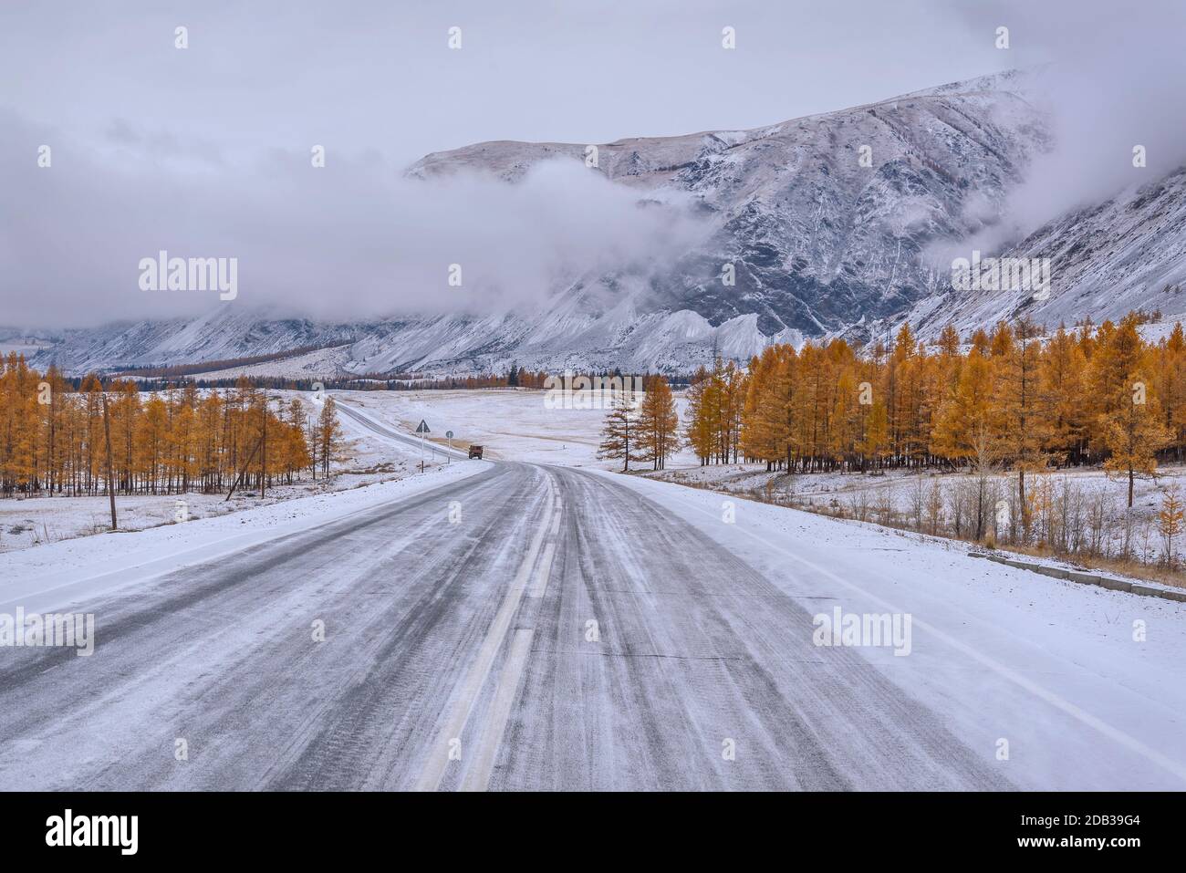 Golden highway hi-res stock photography and images - Alamy