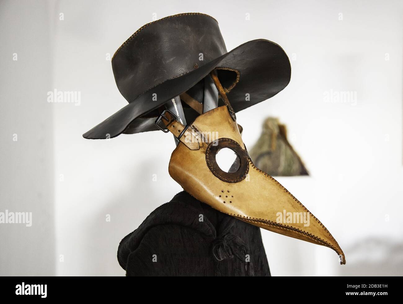 Plague doctor mask historical hi-res stock photography and images - Alamy
