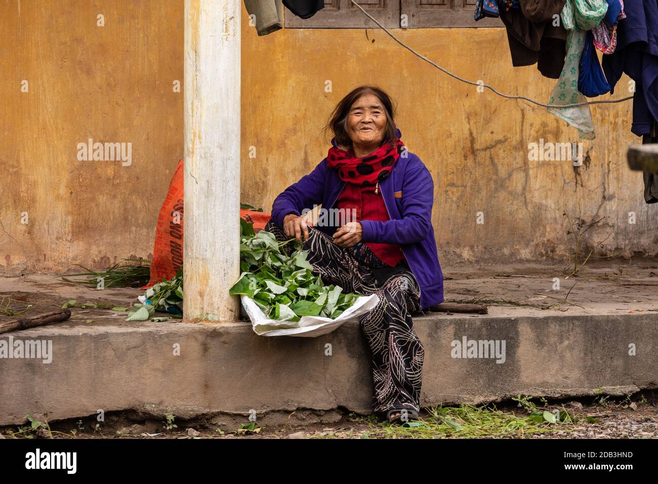 Vietnam poverty hi-res stock photography and images - Alamy